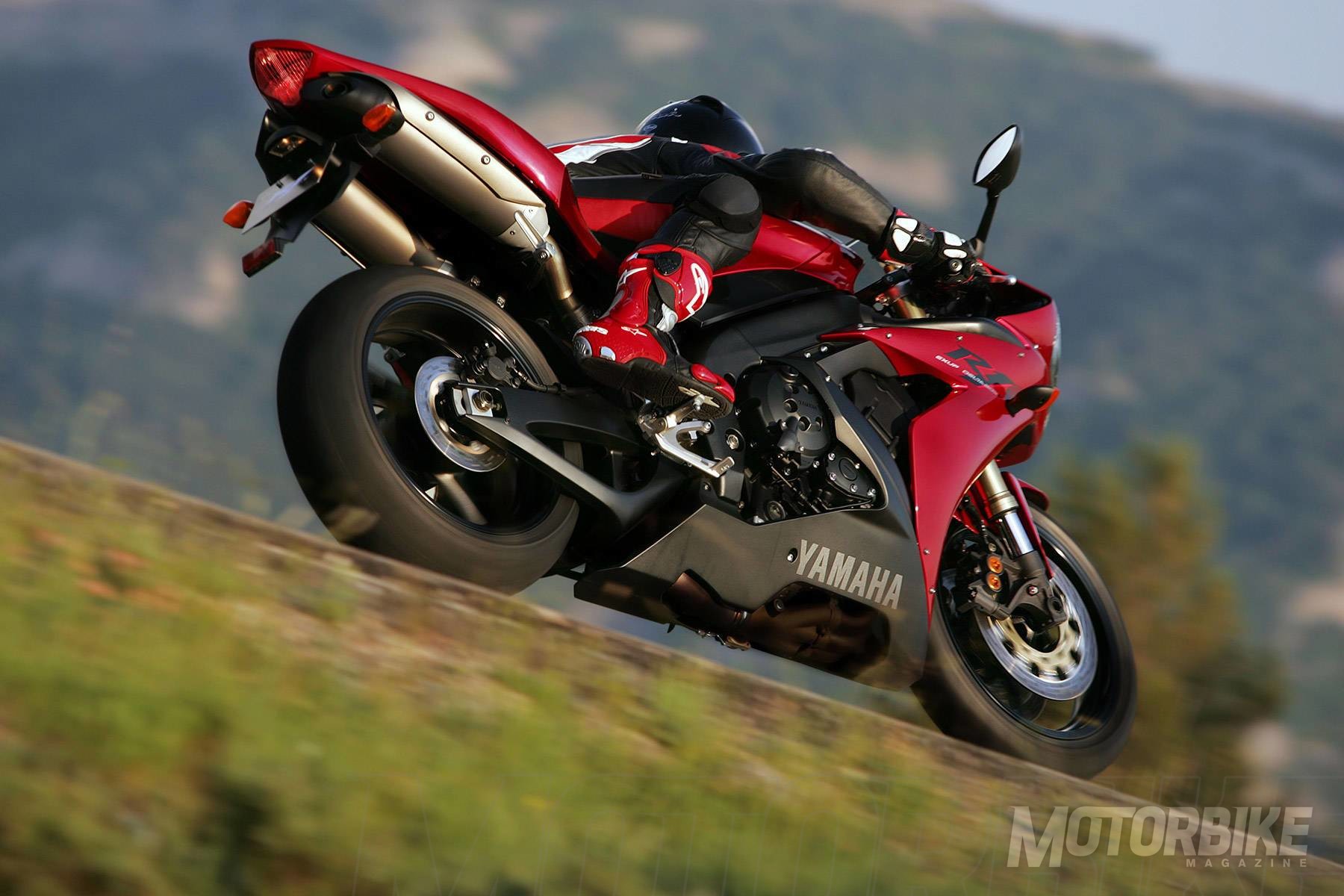 Yamaha YZF-R1 2005 - Precio, fotos, ficha técnica y motos rivales