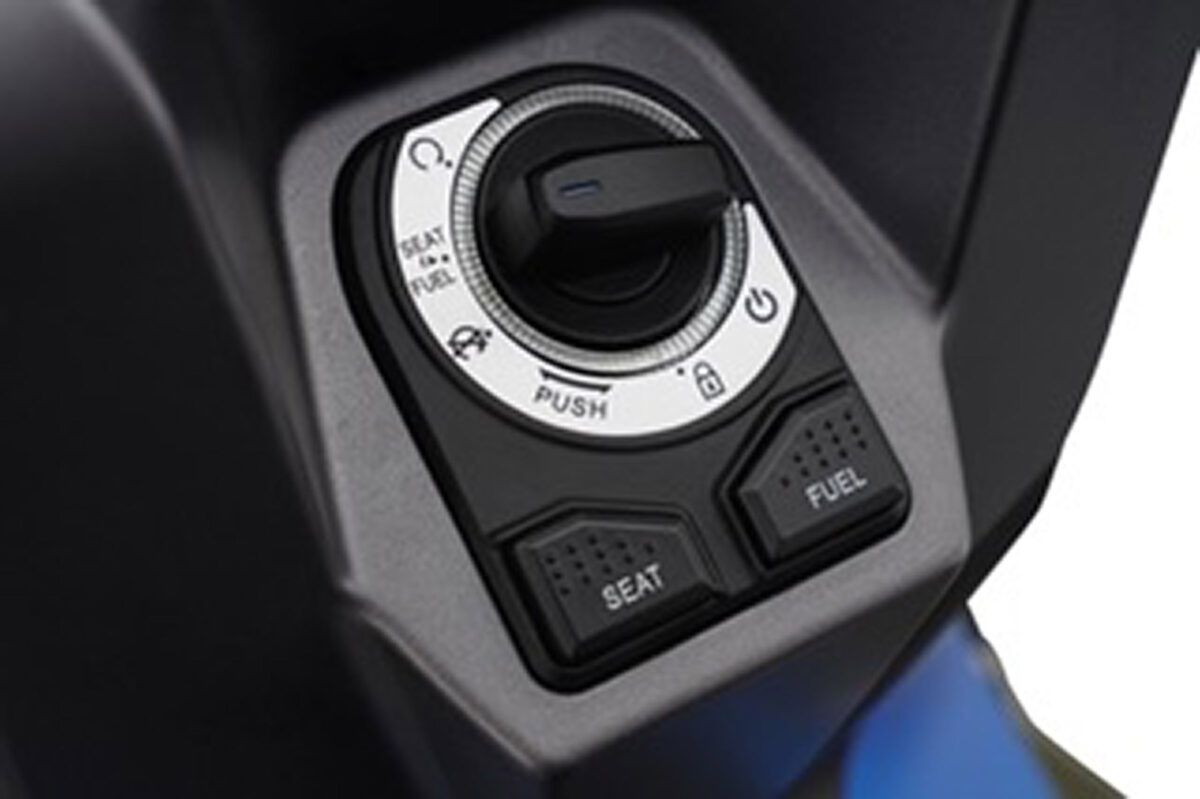 Keeway Vieste 300 XDV 2025 - Precio, fotos, ficha técnica y motos rivales